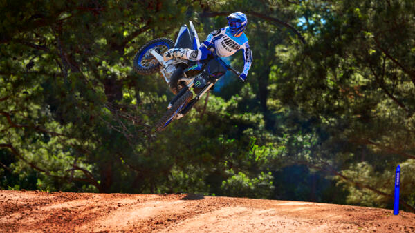 YAMAHA YZ250 Monster Energy Yamaha Racing Edition - Motokomplex
