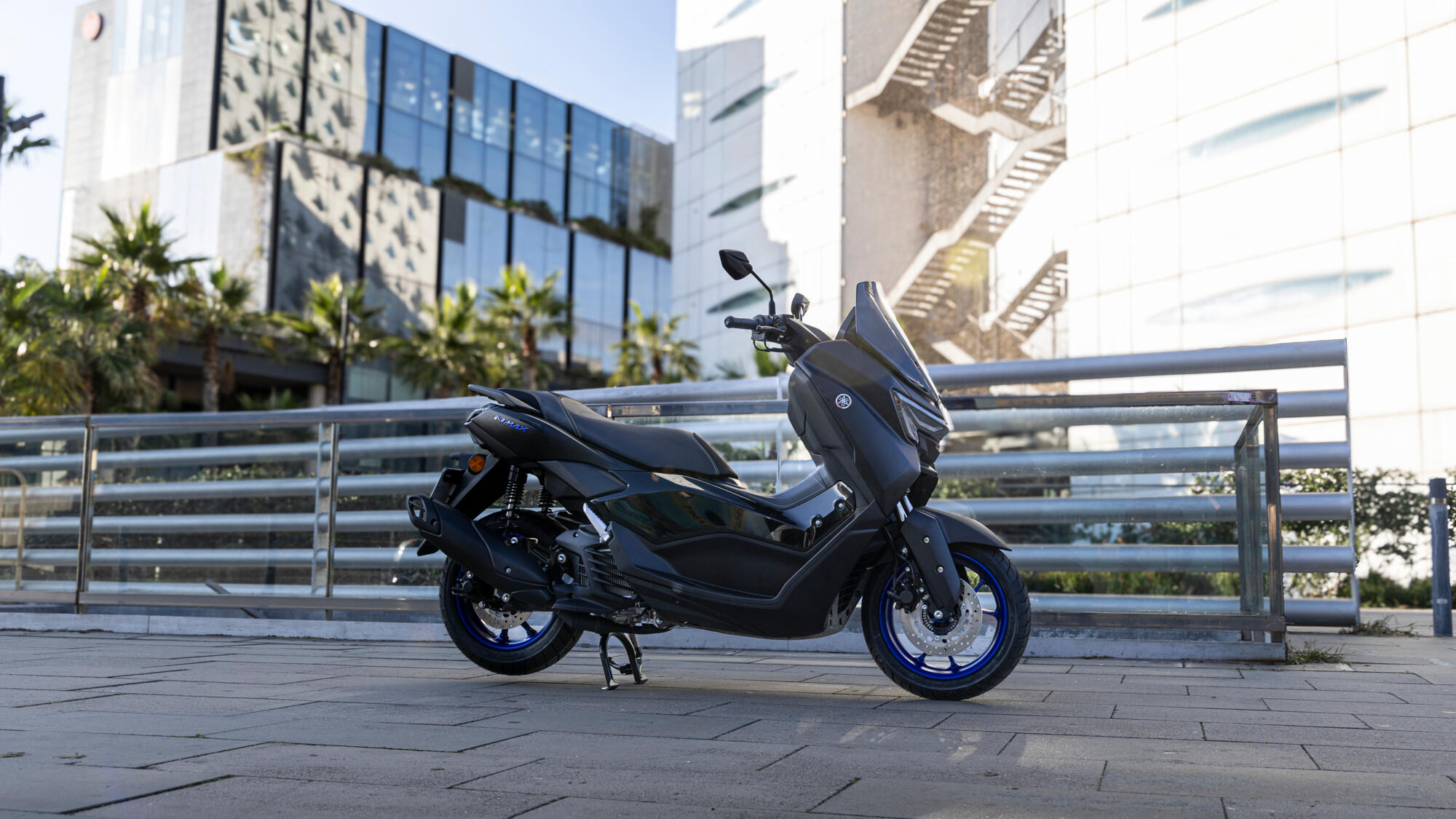 NMAX 125 - Scooters - Yamaha Motor