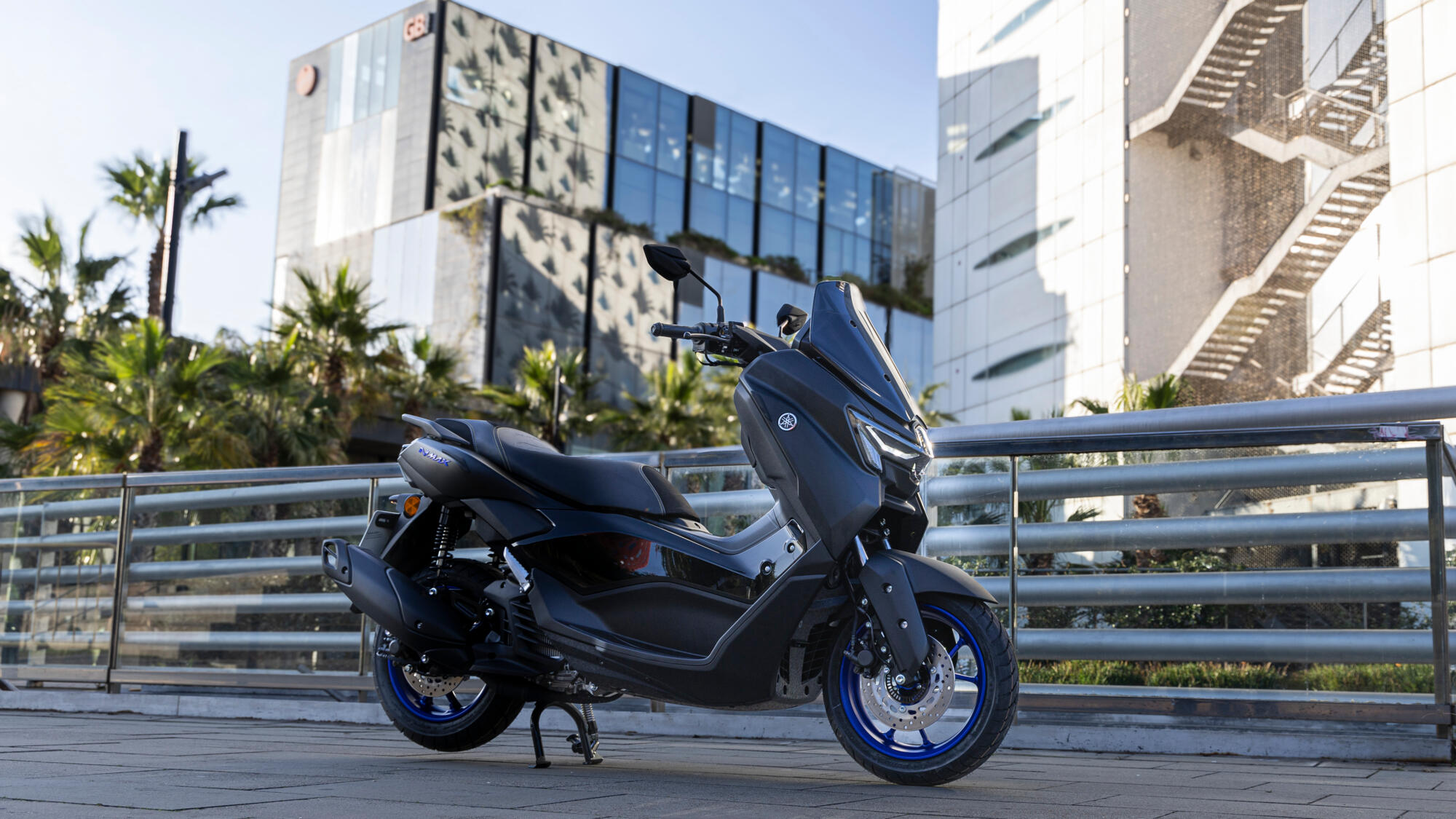 NMAX 125 - Scooters - Yamaha Motor