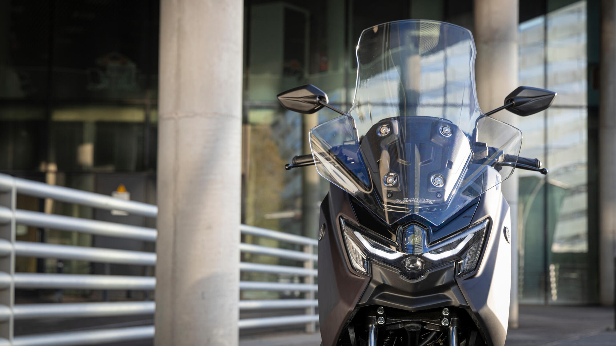 NMAX 125 Tech MAX - Scooters - Yamaha Motor