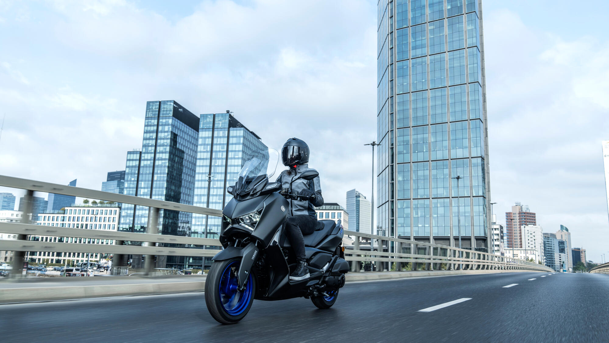 Yamaha XMAX 125 2025 Icon Black | Motopark.cz