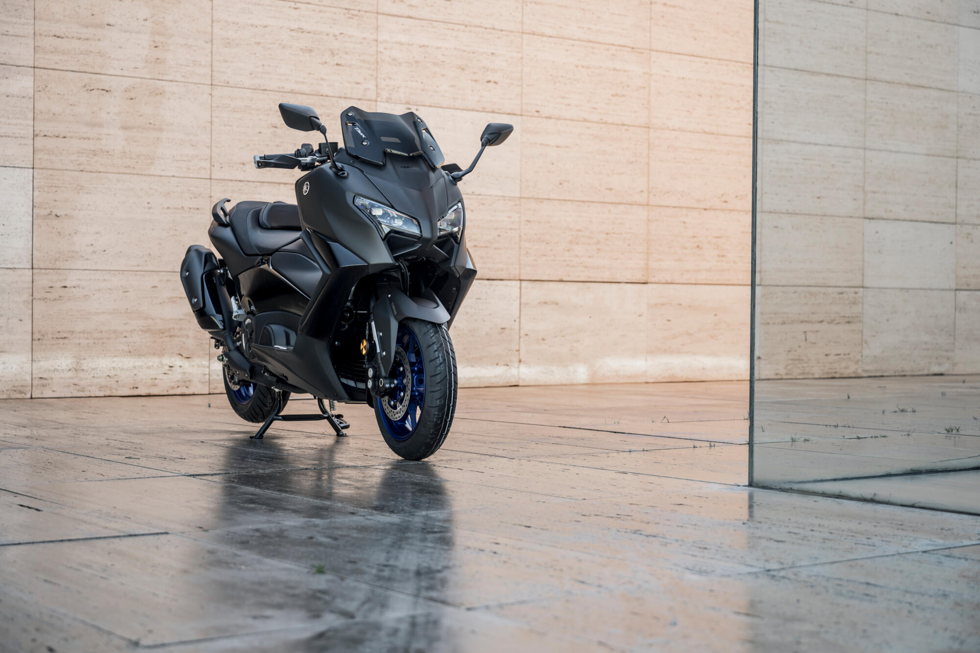 TMAX - Scooters - Yamaha Motor