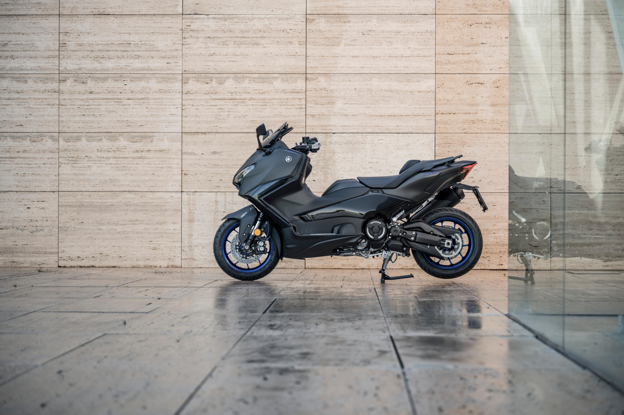 TMAX - Scooters - Yamaha Motor