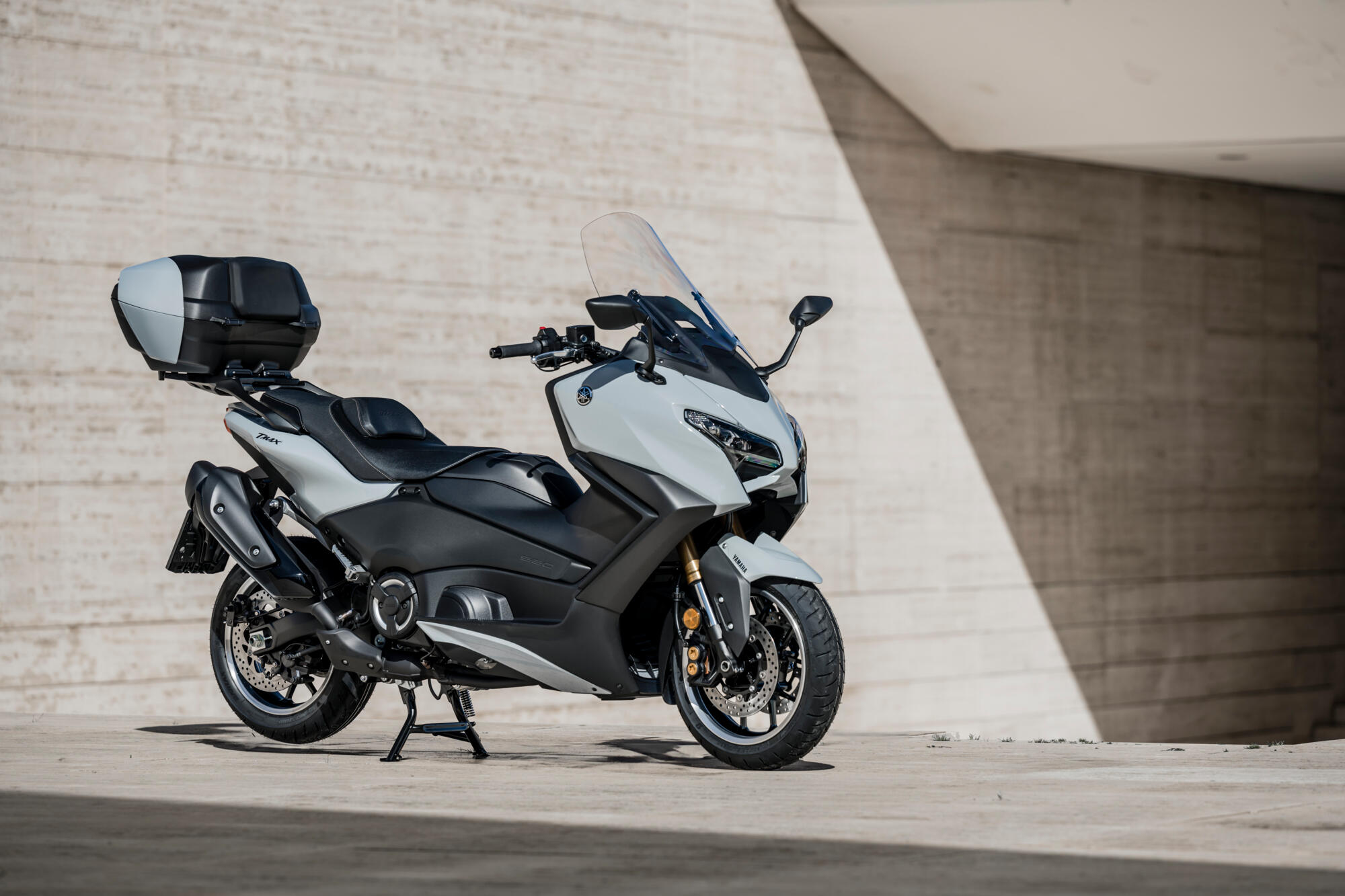 TMAX Tech MAX - Scooters - Yamaha Motor